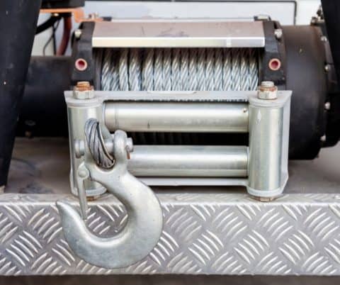 Calgary Car Winching Service - Tow Truck With Winch - Calgary Towing